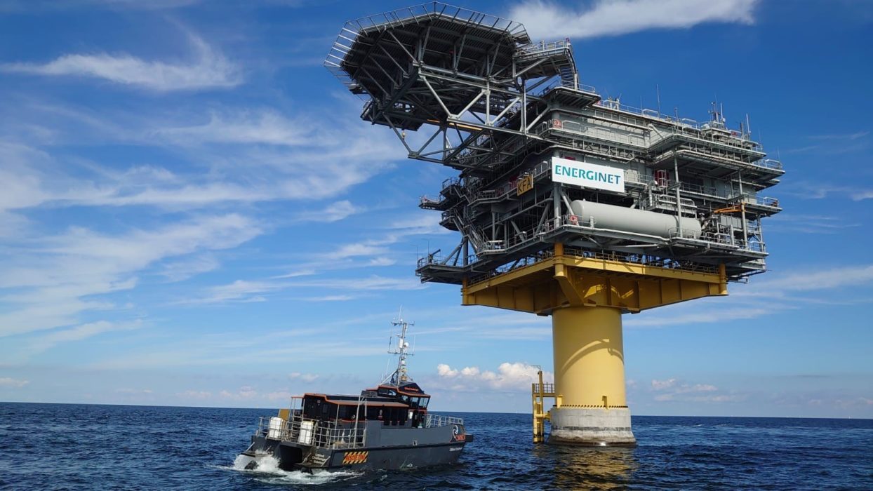 Crew Transfer Vessel Charter & Wind Farm Boat Hire | Services | CWind